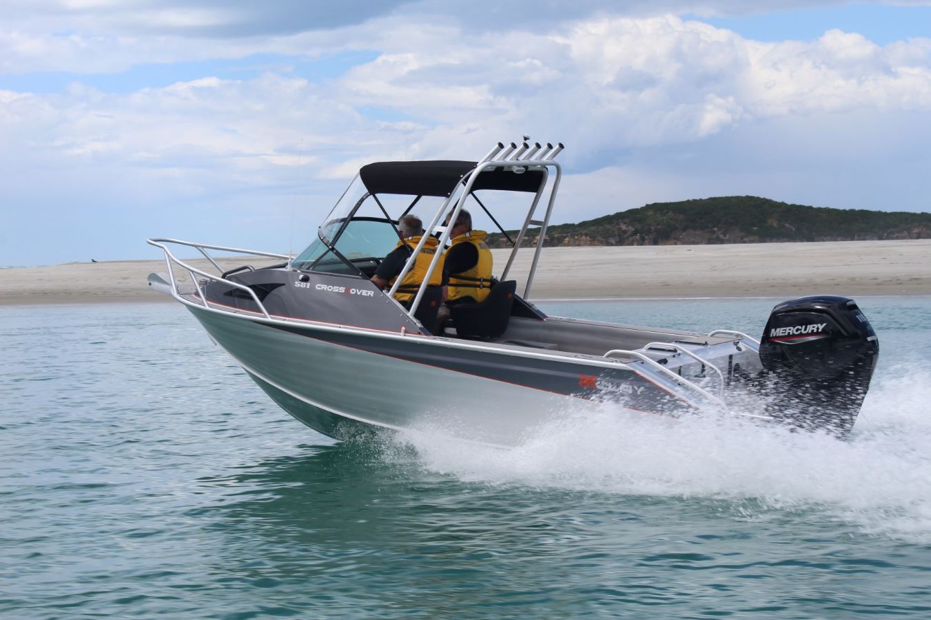 Mclay 581 CrossXover | Small Boat for Fishing | Reef Marine